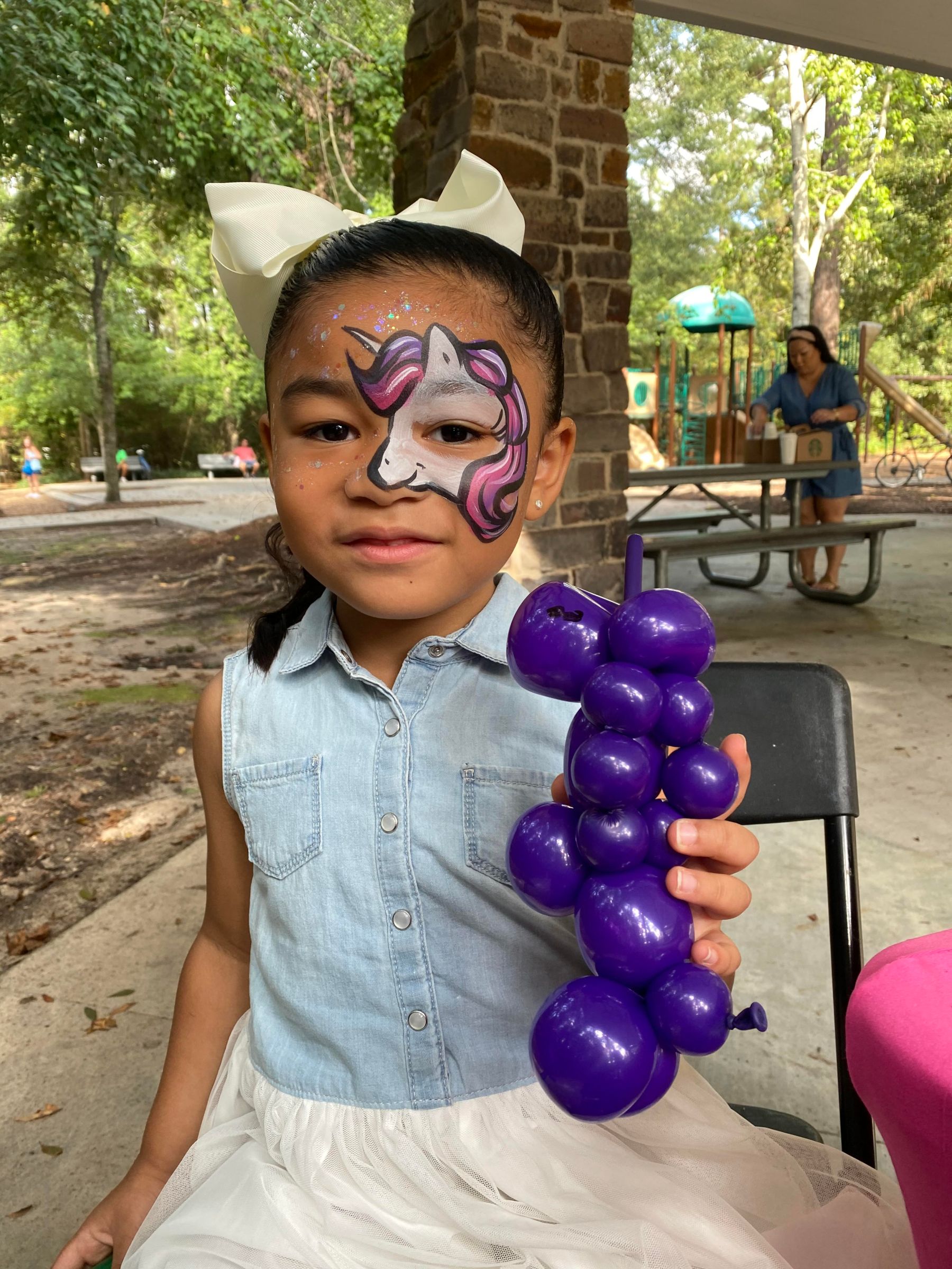 Balloon Twisting – WOW Party Art