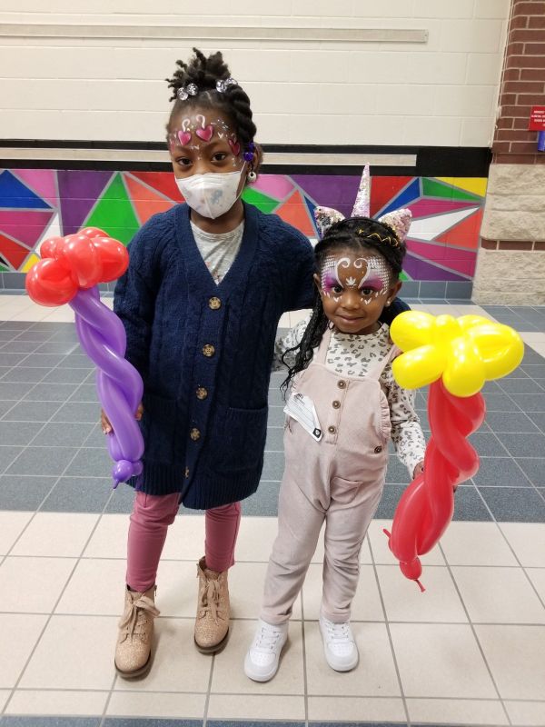 Balloon Twisting – WOW Party Art